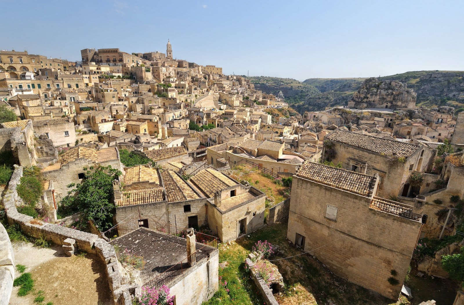 An Essential Guide for The Best Luggage Storage Matera - 2026